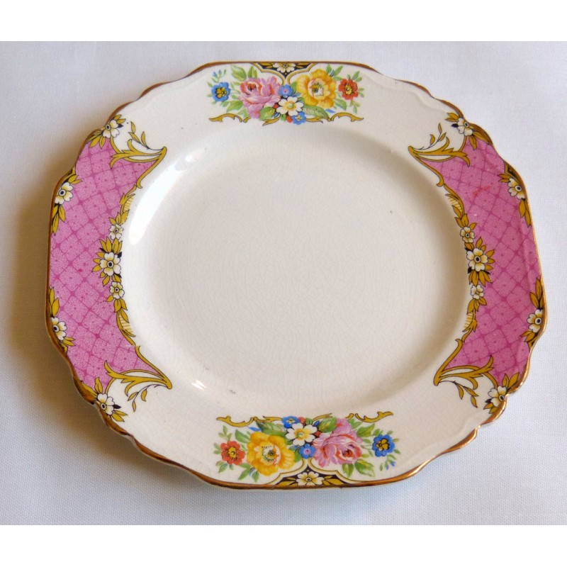 Assiette fleurie shabby Modèle Norville, faïence WARE C&E England 1958